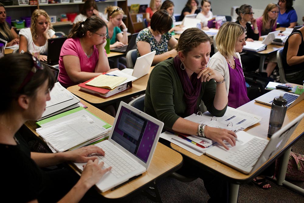 English Learning Solutions For Professionals – Famos Consultants